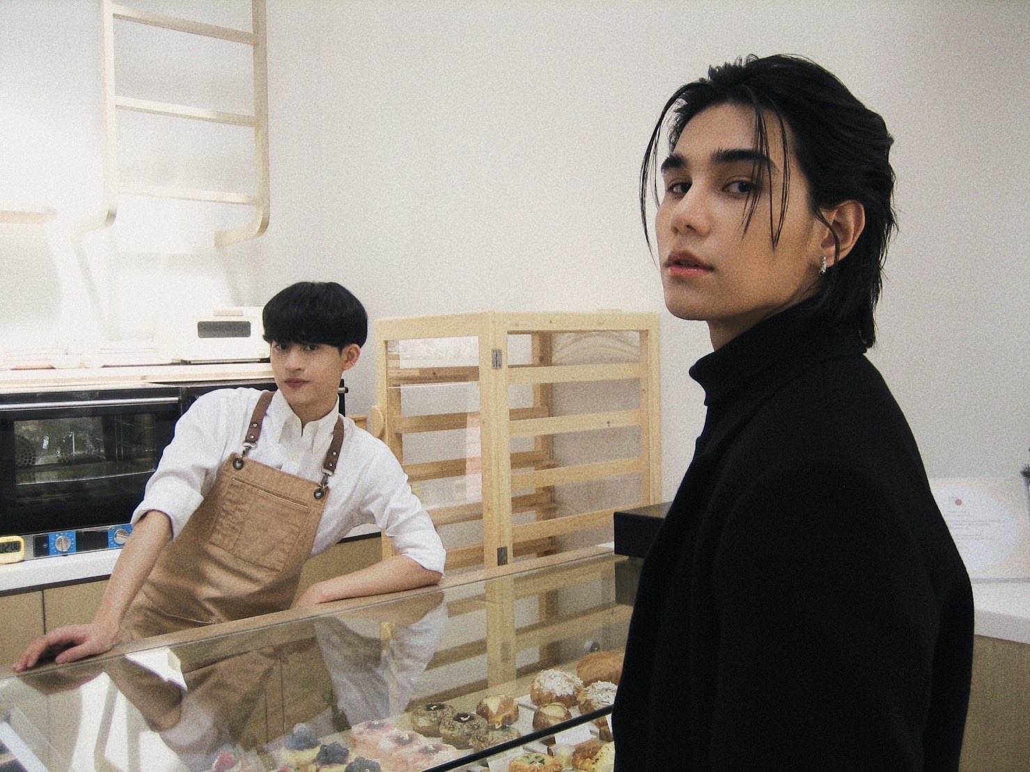 Conheça Wuju Bakery, BL intergaláctico que chega em novembro